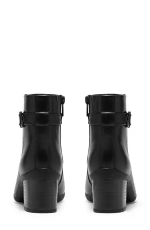 Clarks Shaya Style Waterproof Leather Bootie
