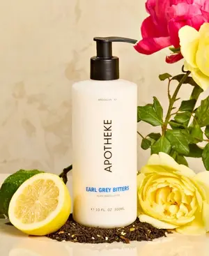 APOTHEKE Earl Grey Bitters Hand & Body Lotion - White