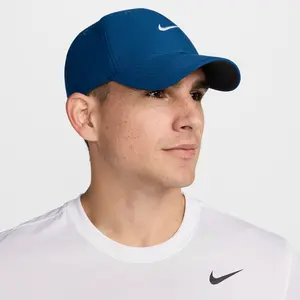 Nike Club Structured Swoosh Cap