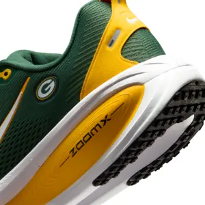 Nike Vomero 18 Nfl Road Running Shoes - Green
