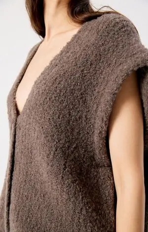 American Vintage Sleeveless Knit Cardigan