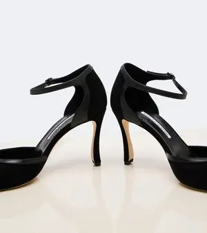 Manolo Blahnik Verdusan Leather-trimmed Suede Pumps