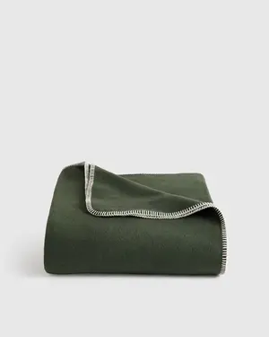 Quince Luxury Fleece Bed Blanket - Pine