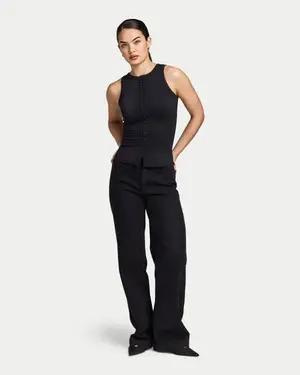HERA Essential Button Top - Black