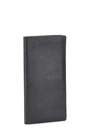 LOUIS VUITTON Taiga Brazza Continental Wallet