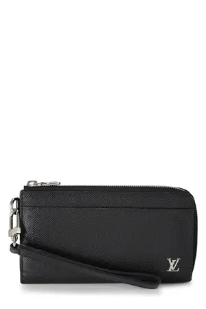 LOUIS VUITTON Taiga Zippy Dragonne - Black