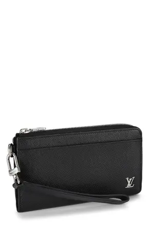 LOUIS VUITTON Taiga Zippy Dragonne