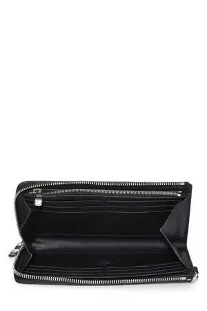 LOUIS VUITTON Taiga Zippy Dragonne