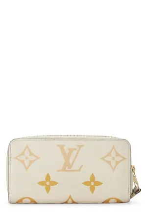 LOUIS VUITTON Monogram Empreinte Giant The Pool Zippy