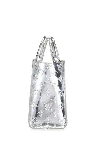 LOUIS VUITTON Monogram Miroir On The Go