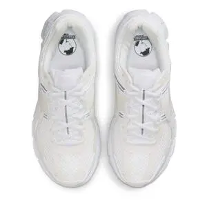 Nike Solid Color Sneakers