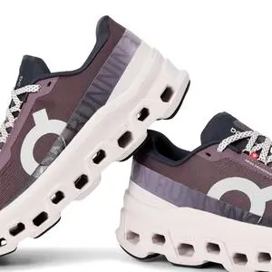 On Lightweight Running Shoes - Pink
