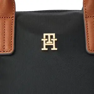 Tommy Hilfiger Lightweight Crossbody Bag
