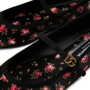 Dolce & Gabbana Light And Wrinkled Flat Shoes