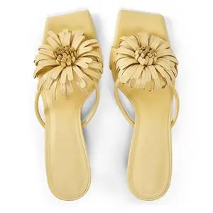 Cult Gaia Simple Low-heeled Sandals