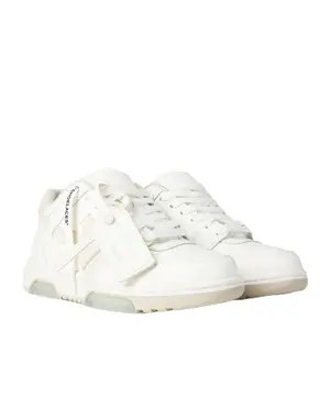 Off-White Lowtop Sneaker