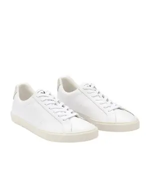 VEJA Low Top Leather Sneakers
