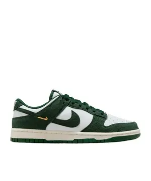 Nike Low Top Sneakers - No