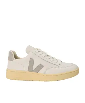 VEJA Simple Casual Shoes - Nude
