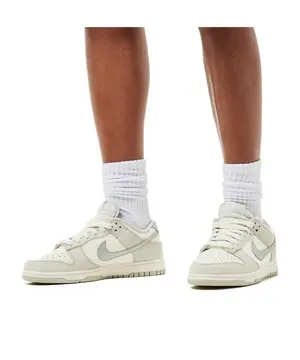 Nike Low-top Trainers - Gray