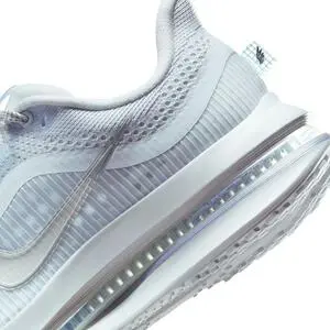 Nike Solid Color Sneakers