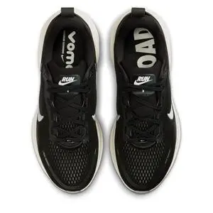 Nike Solid Color Sneakers