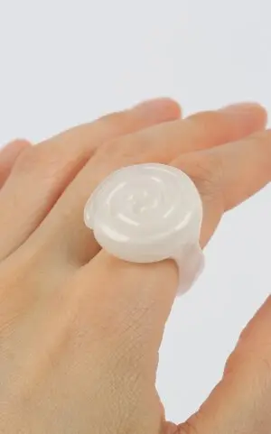 KEANE Spiral Shell Ring - Off-white