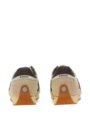 KARHU Mestari 76 Sneakers