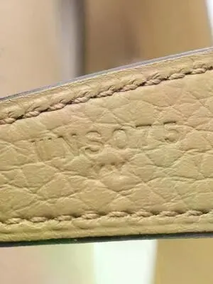 Hermès Lindy 26 Shoulder Bag - Neutrals