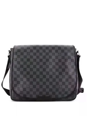 LOUIS VUITTON Damier Graphite Messenger Bag - Black