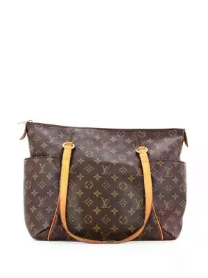 LOUIS VUITTON Monogram Canvas Mm Shoulder Bag