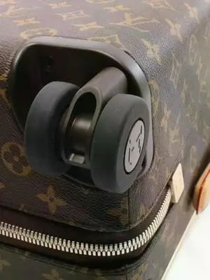 LOUIS VUITTON 55 Horizon Suitcase - Brown