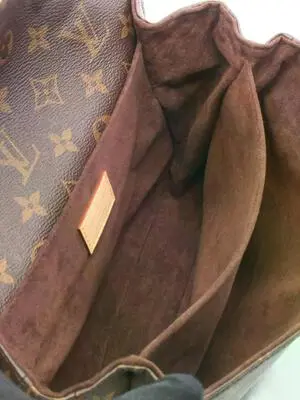 LOUIS VUITTON Monogram Pochette Metis Shoulder Bag
