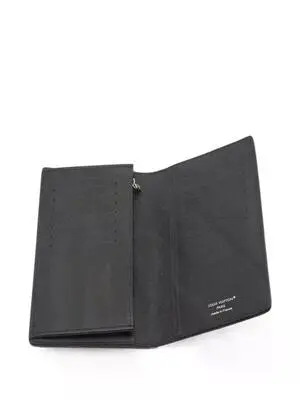 LOUIS VUITTON Brazza Taiga Leather Wallet - Black