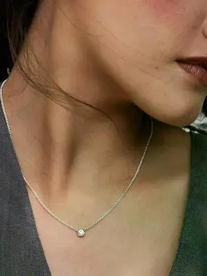 DOWER & HALL Dewdrop White-sapphire Pendant Necklace