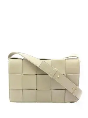 Bottega Veneta 2010s Cassette Maxi Intrecciato Shoulder Bag - Neutrals