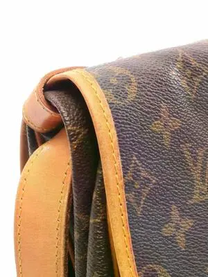 LOUIS VUITTON 1993 35 Saumur Monogram Crossbody Bag