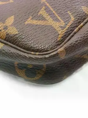 LOUIS VUITTON 1999 Monogram Pochette Accessoires Shoulder Bag