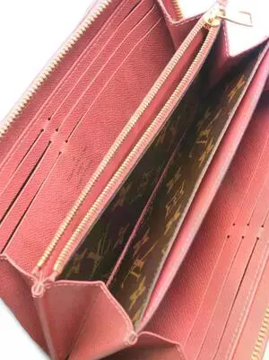 LOUIS VUITTON 2017 Monogram Retiro Zippy Wallet