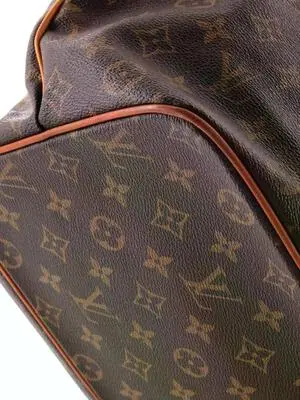 LOUIS VUITTON Monogram Canvas Gm Tote Bag