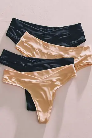 UNDERDAYS The Everyday Thong - Black
