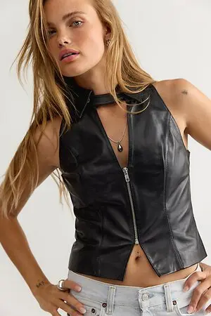 UNDERSTATED LEATHER Rocker Leather Top - Black