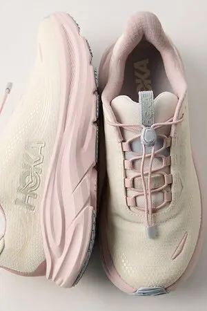 HOKA®