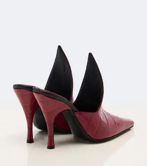 Alaïa V-neck Pointed Toe Mules - Red