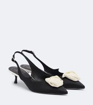 ROGER VIVIER Rose Embellished Pumps - Black