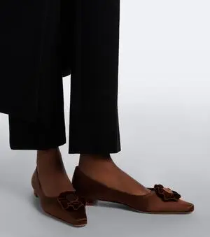 Manolo Blahnik Fortanflat Satin Ballet Flats - Brown