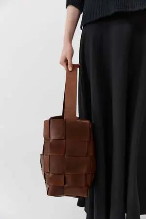 ST. AGNI Woven Large Tote