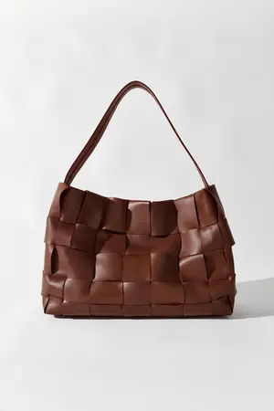 ST. AGNI Woven Large Tote Bag - Chestnut