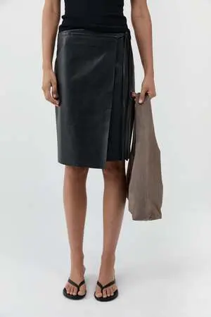 ST. AGNI Suede Soft Bag