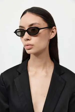 ST. AGNI 90s Slim Oval Sunglasses